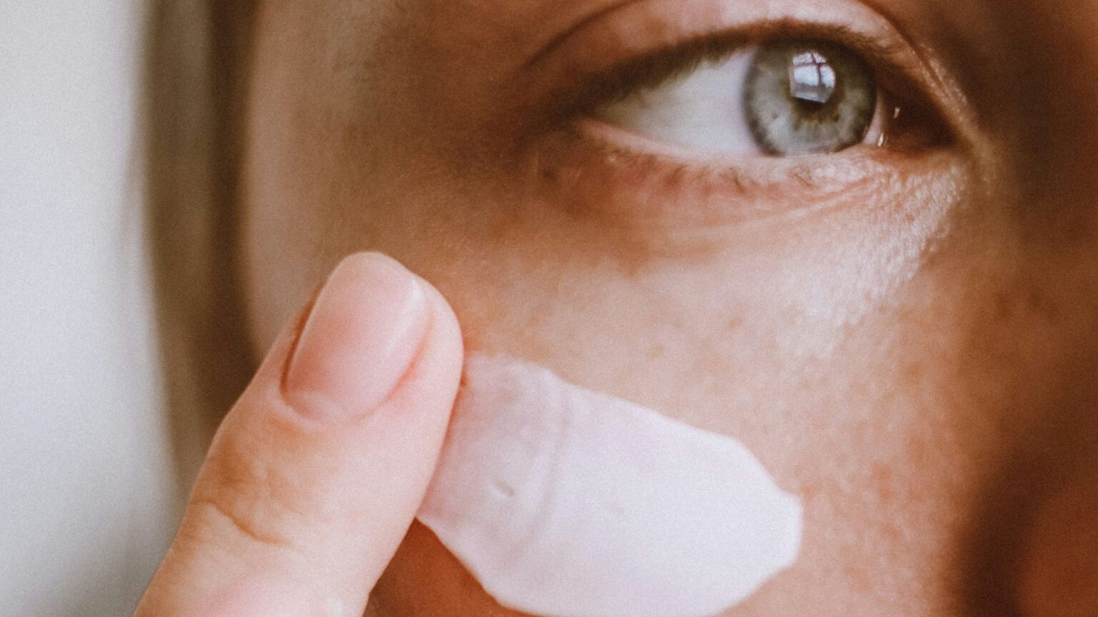 Cura Cosmetics Group: Innsbrucks Beauty-Schmiede - Die Tirolerin